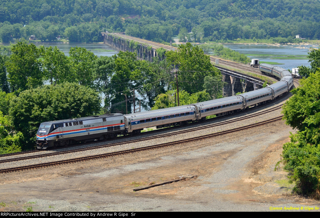 Amtrak 822
